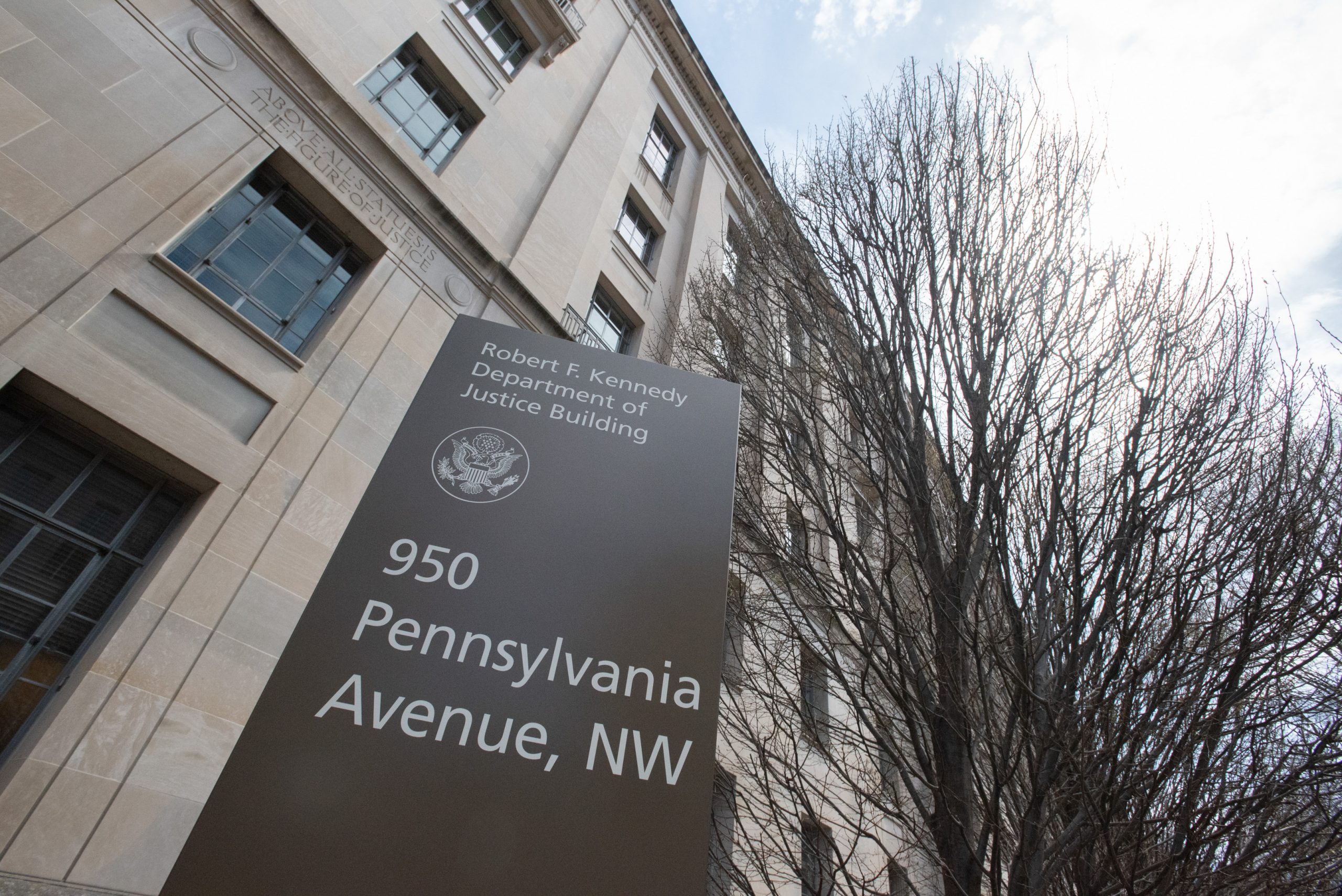 Espionage Cases Point to Chinese Infiltration of FBI and CIA - Free ...