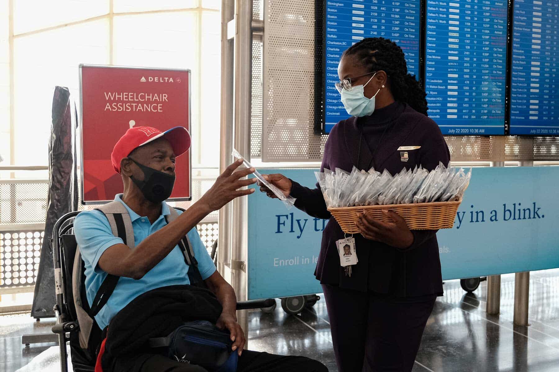A Breakdown of Every Major U.S. Airline's Face Mask Policy - Free Press ...