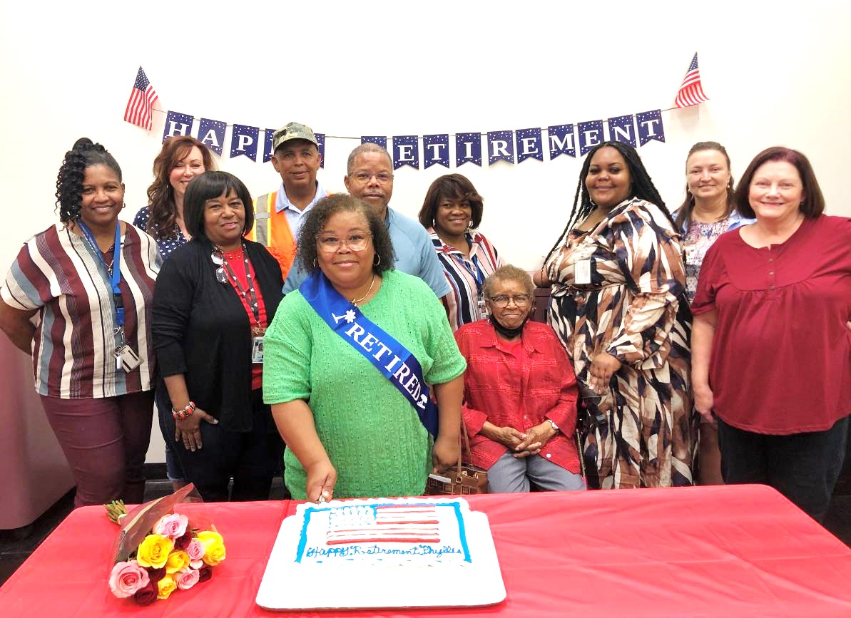 In a World Plagued By Automaton, 35 Year USPS Celebrates Her Career ...