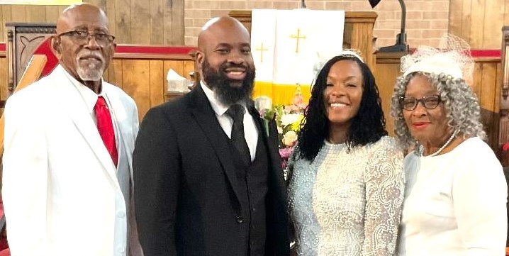 Emanuel Installs New Pastor - Free Press of Jacksonville